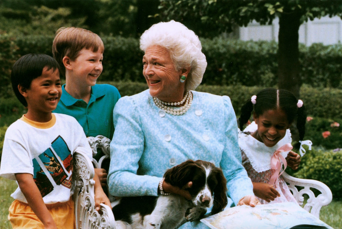 President George H.W. Bush's Dog, Millie - Presidential Pet Museum